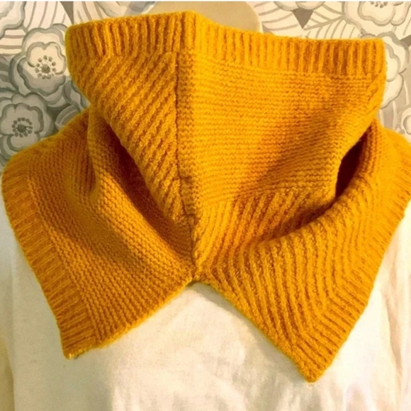 Universal Thread | Accessories | Nwt Universal Thread Infinity Scarf ...